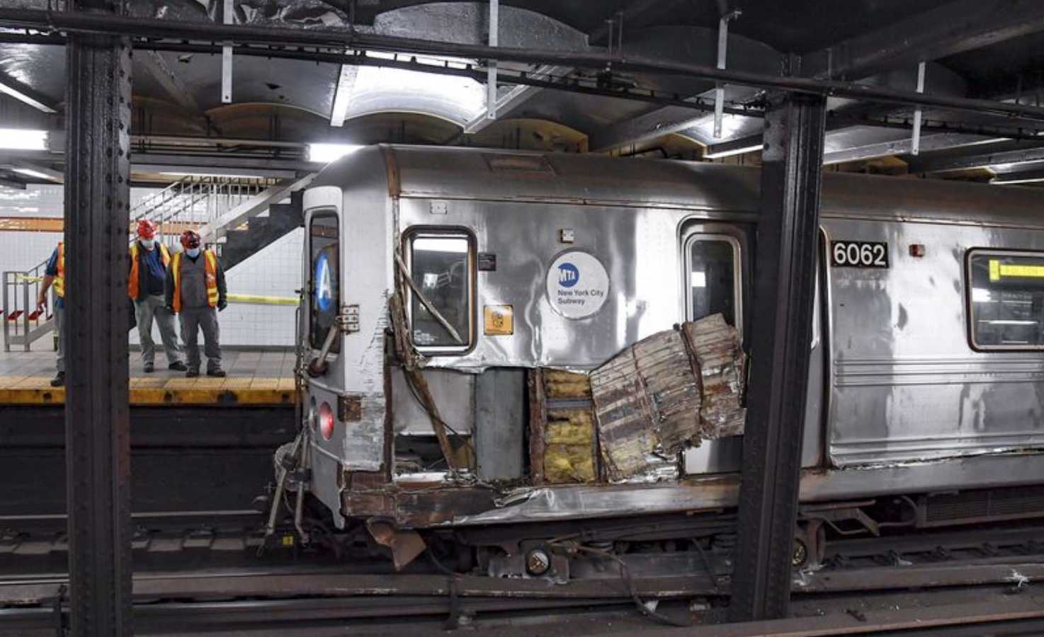 Laughing saboteur throws construction debris on Manhattan subway tracks ...