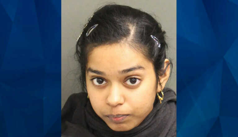 Woman Stabs Younger Sister Several Times in Heart, Killing Her After ...