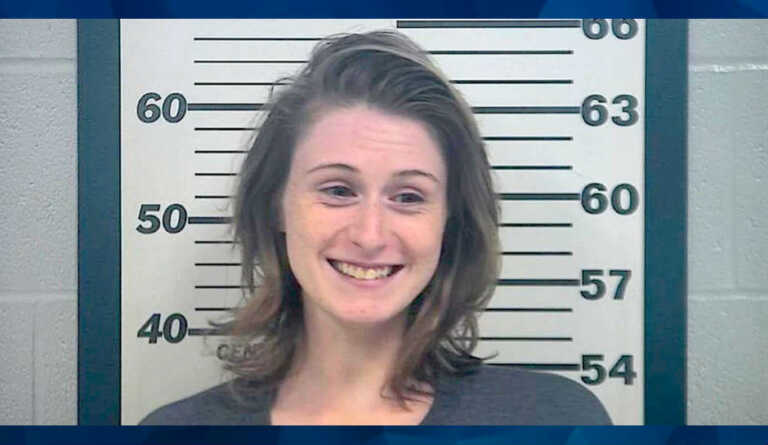 Smiling Mug Shot Woman Accused of Murdering Man with ‘Heart of Gold ...