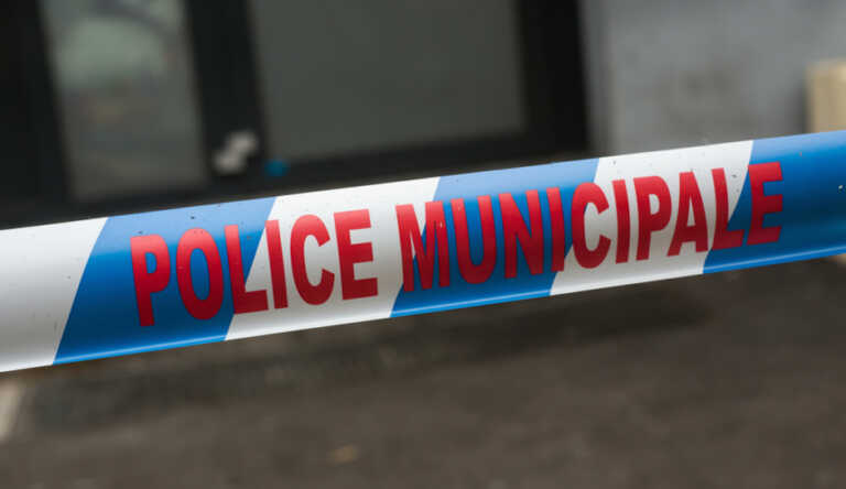 Dog-Walker Bites Off Tongue of Attacker, Gives It To Police As Evidence ...