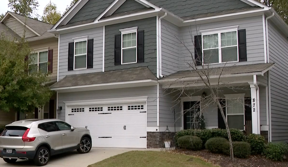 Woman Found Decomposing in Georgia Home After Deputies Kill Her Armed ...